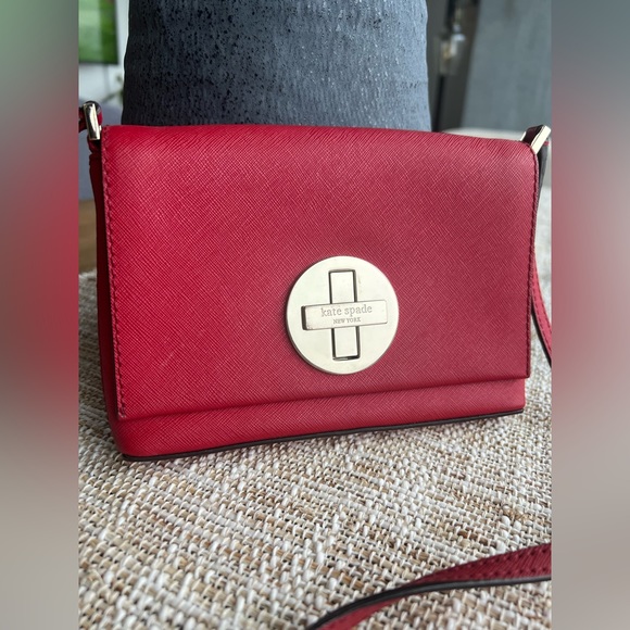 kate spade | Bags | Red Kate Spade Crossbody | Poshmark